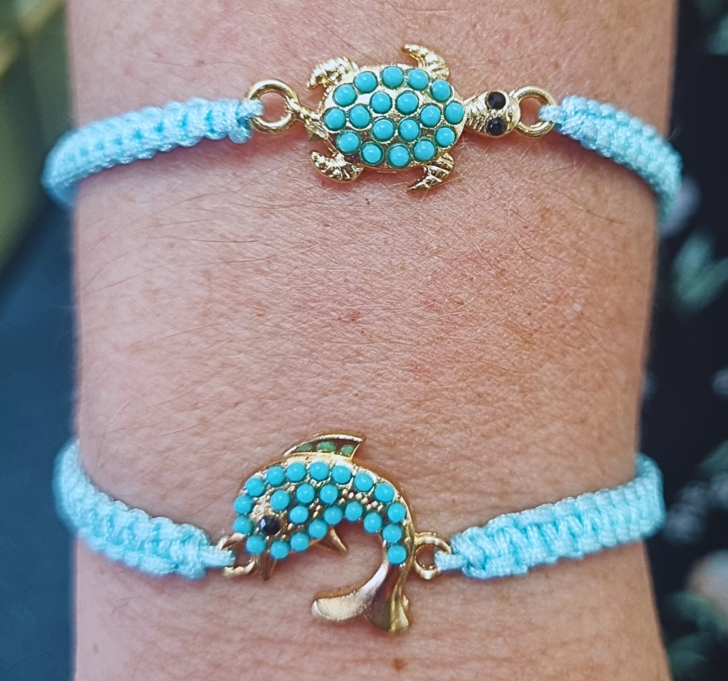 BN239 – Dolphin/Turtle Bracelet – Jack in the Box